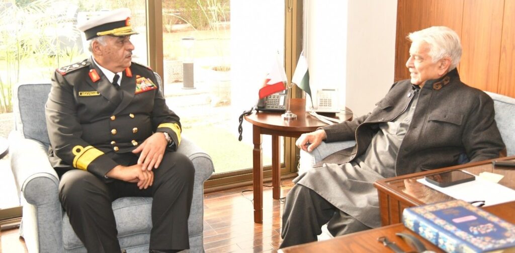 Pakistan, Bahrain naval chiefs discuss regional maritime security ...